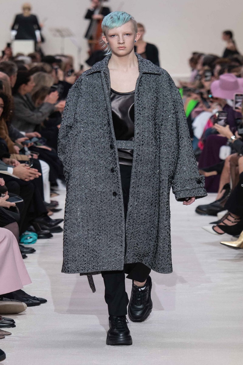 발렌티노, 20-21 FW 휴머니티 강조한 컬렉션 공개 | 패션서울